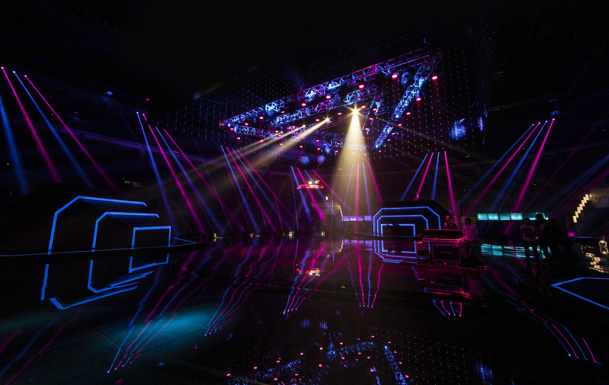 ¡Compre luces LED para escenarios con nosotros! - Iluminación Uplus